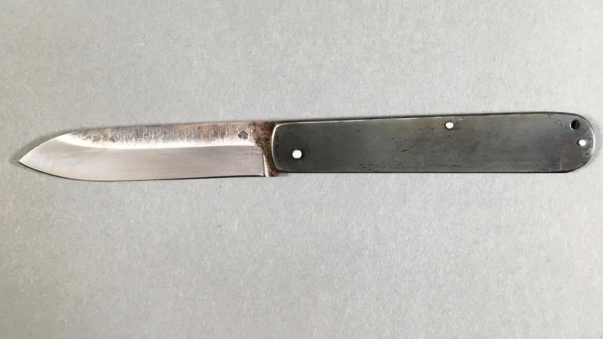 Couteau de poche artisanal Le Canif cran plat Julien Maria - inox patiné